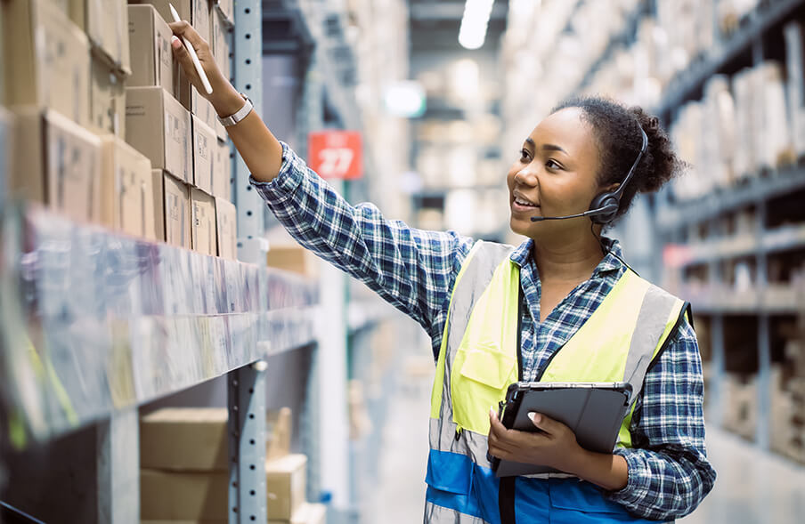 Enterprise AI solutions for CPG | Generative AI in CPG-HTCNXT